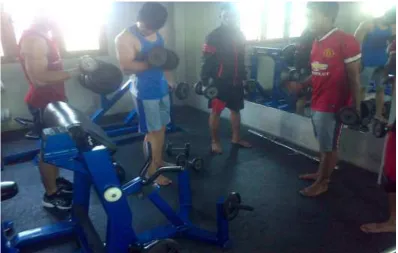 PERBEDAAN PROGRAM LATIHAN DUMBELL TWIST CURL DENGAN MODEL 8MWO DAN ...